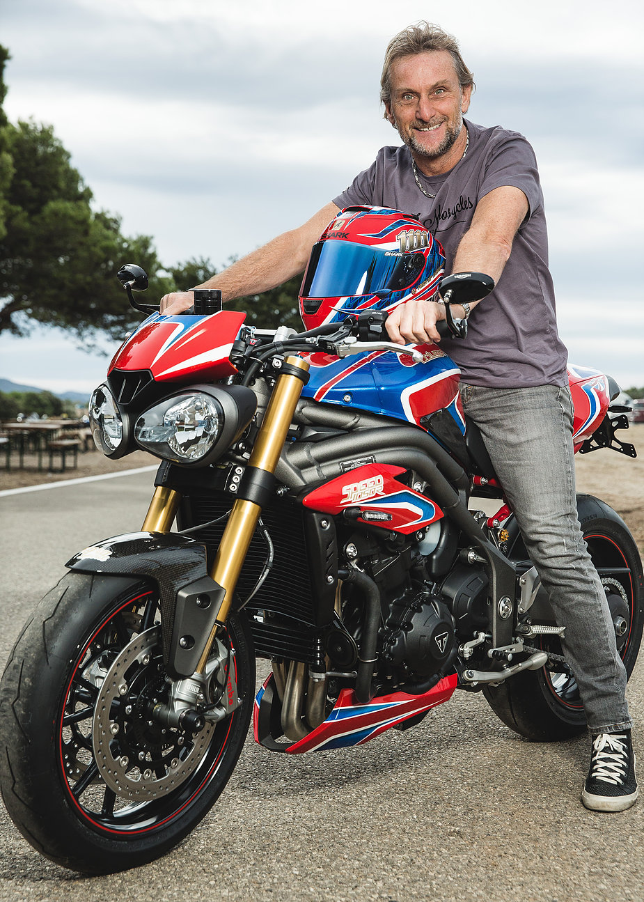Quick 10 With…..Carl Fogarty – ThePitcrewOnline
