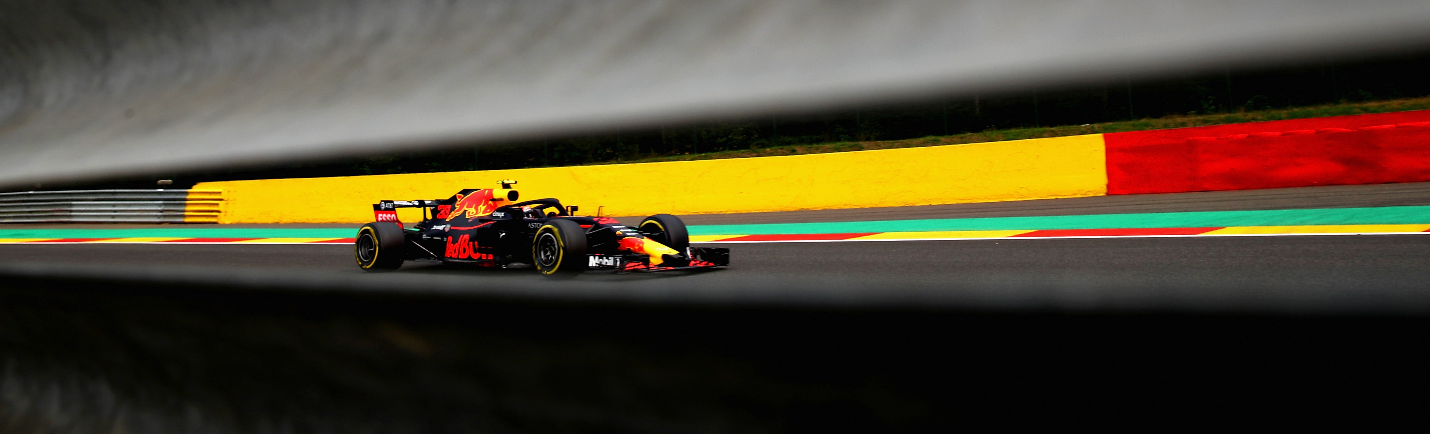 The Art Of The Pass – Daniel Ricciardo & Max Verstappen On Overtaking ...