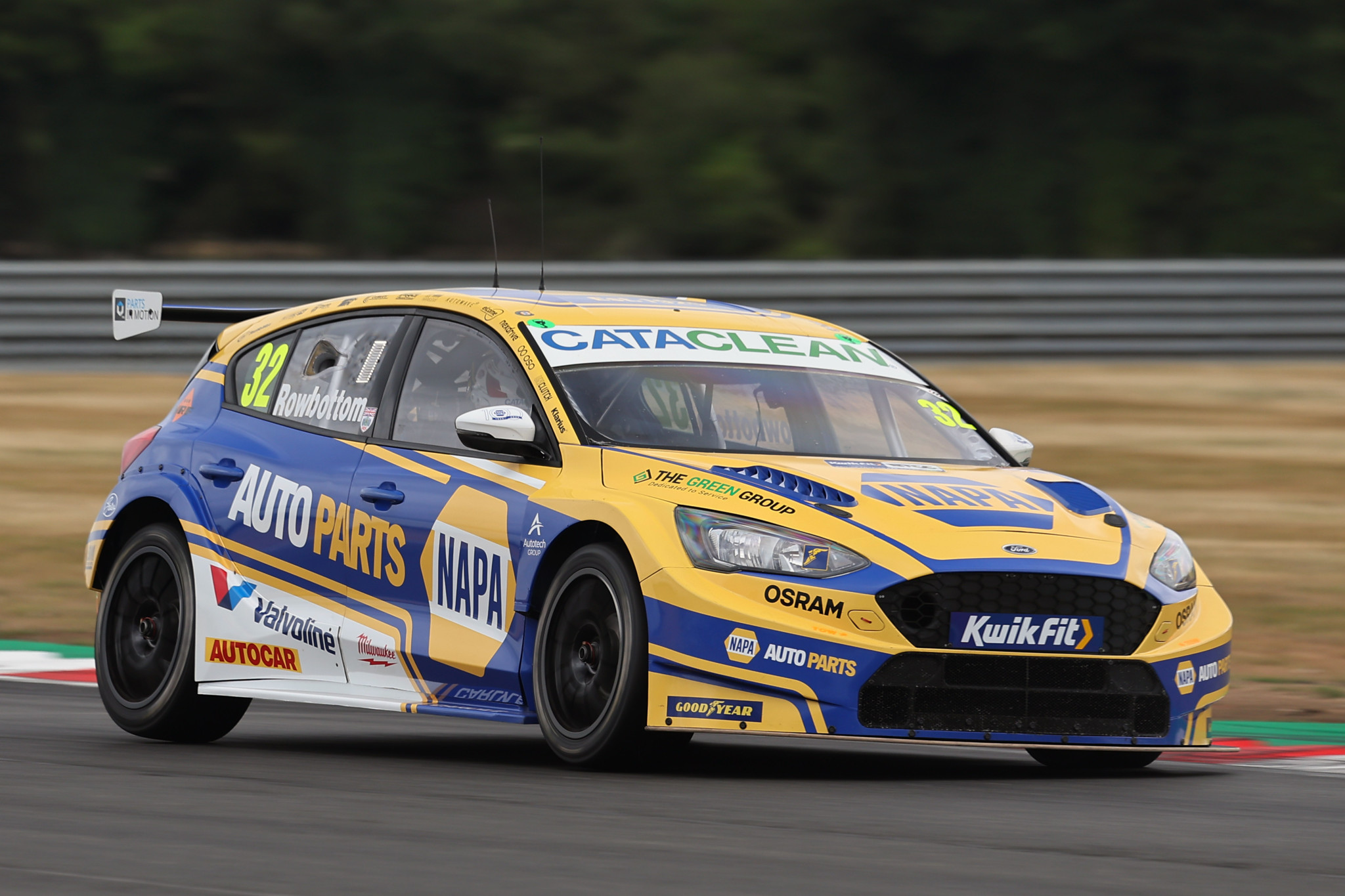 BTCC Croft – Rowbottom takes third win of season with Sutton cutting ...