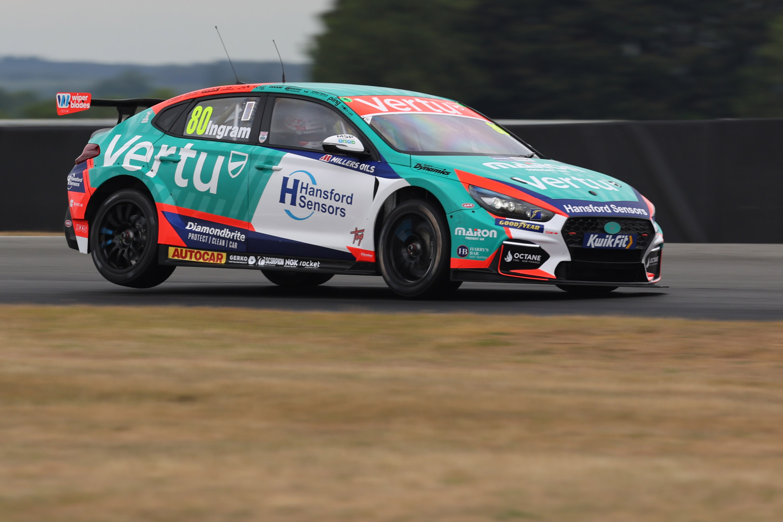 BTCC Croft – Ingram takes title lead with win after Sutton suffering ...