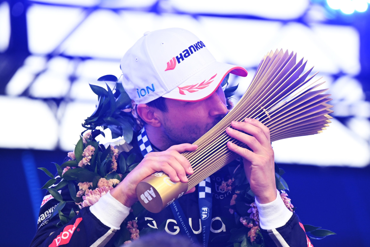 Formula E Season 12 Round 3: Evans Secures Race Win Record with Victory ...